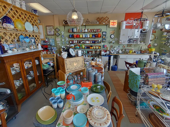 Kitchenware heaven or Betty Crocker's fever dream? Either way, you'll want to host a retro dinner party after browsing this collection.