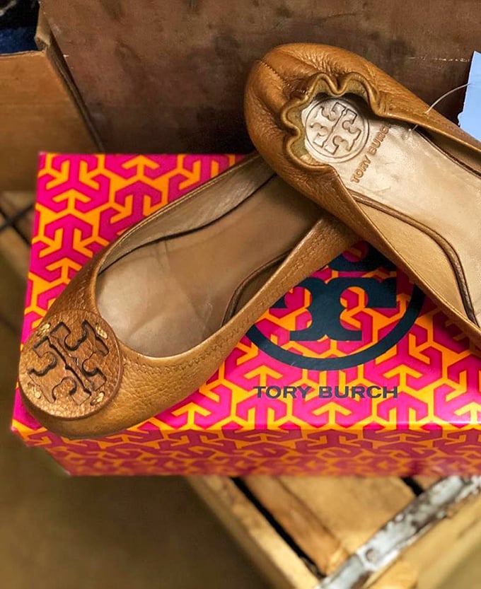 Tory Burch flats with the original box? It's like finding the fashion equivalent of a four-leaf clover&mdash;rare but absolutely possible here.