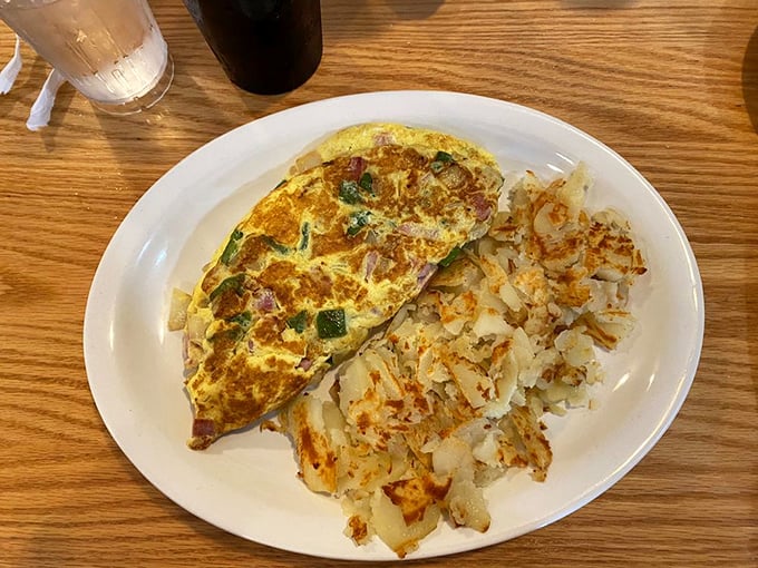 This Western omelet is riding into town with more swagger than John Wayne. Paired with those crispy home fries, it's a breakfast showdown you'll want to lose.
