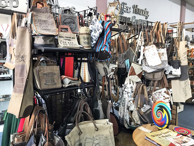 Bag ladies (and gents), take note! This collection of totes could carry your groceries and your fashion cred in one stylish swoop.