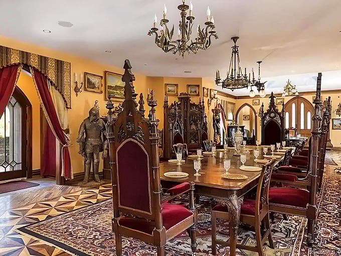 Knights of the Round Table, eat your hearts out! This dining room is fit for royalty, or at least those who fancy themselves as such.