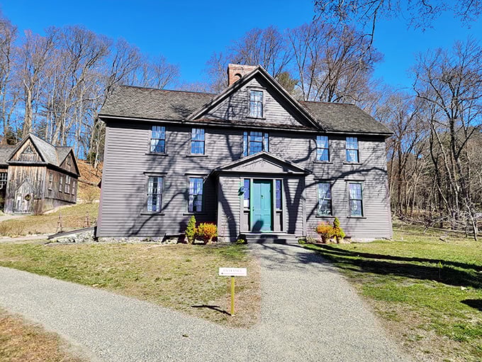 This historic house has seen more drama than a Shakespeare festival. If walls could talk, they'd probably recite some pretty epic poetry.