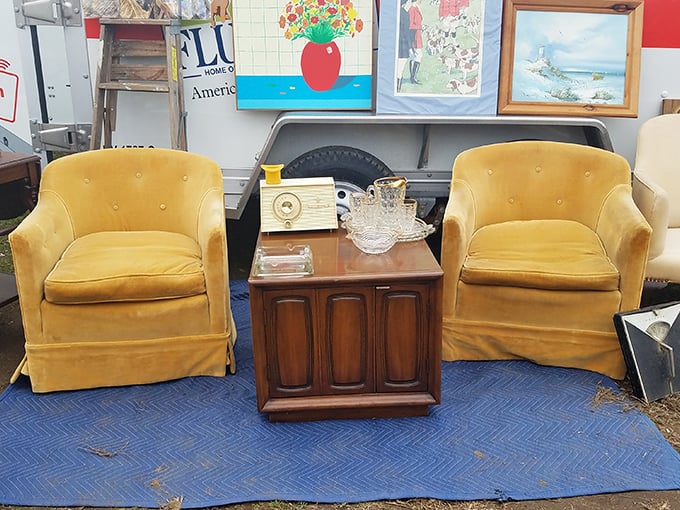 Mid-century modern meets cozy chic. These mustard armchairs are begging for a Mad Men marathon and a perfectly mixed Old Fashioned.