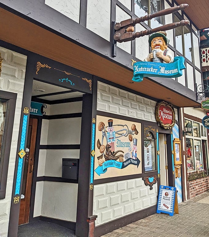 Crack open a world of wonder at the Nutcracker Museum. Who knew breaking nuts could be so fascinating? It's a real jaw-dropper!