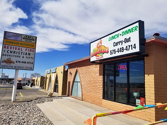 "Cajun Crab: Bringing bayou flavors to the Land of Enchantment. Get ready for a spicy seafood spectacular!"