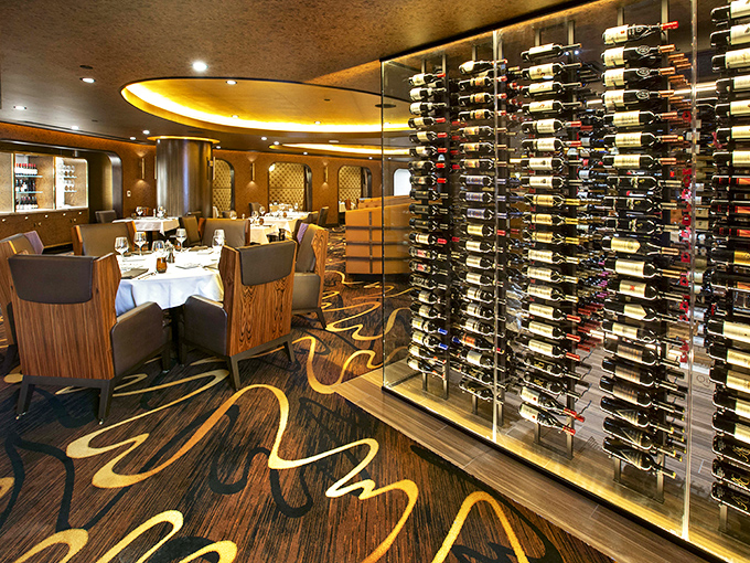Part wine cellar, part seafood haven – Anthony's is the Swiss Army knife of fine dining. Reno's answer to coastal elegance!