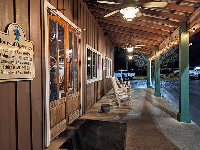 Rocking chairs and comfort food? David's Catfish House is serving up a slice of the American dream, with a side of hush puppies.