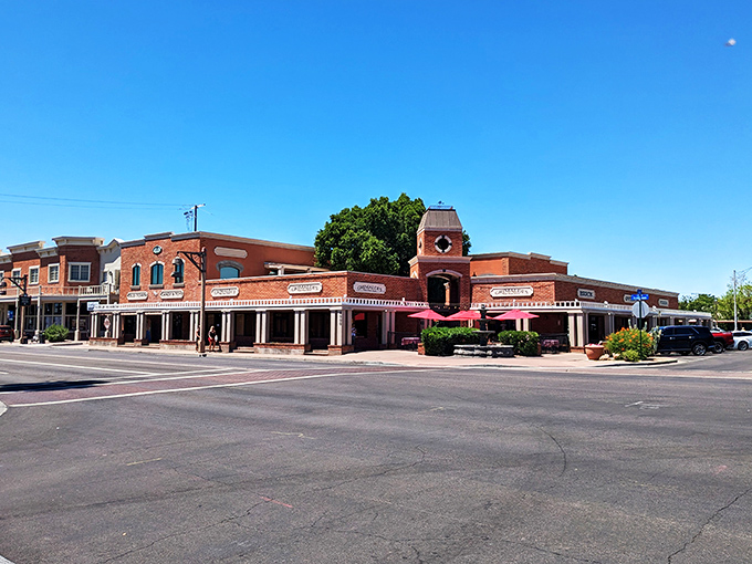 The clock tower at Grimaldi's seems to say, "It's always time for perfect pizza"—and who am I to argue with architecture?