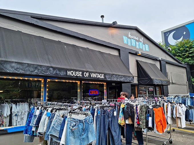 Vintage shopping or treasure hunting? At House of Vintage, it's both! Prepare for a sartorial adventure through the decades.