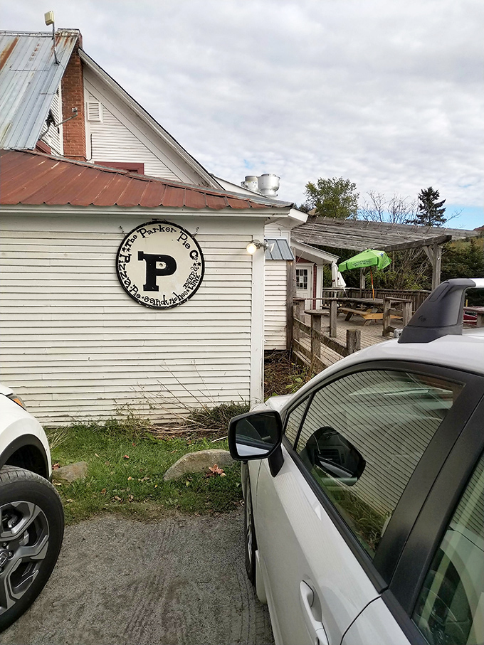 Who needs a sign when you've got pizza this good? Parker Pie Co. is the delicious secret Vermont's been keeping from the world.