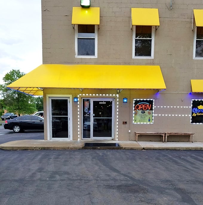 The Mad Crab: "Bibs required, inhibitions optional! Dive into bags of seasoned seafood that'll make you forget you're in the Midwest."