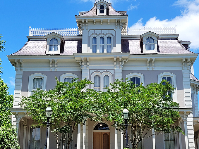 Glen Auburn: This Italianate stunner is the architectural equivalent of a crisp white suit on a hot summer day. Classy, cool, and quintessentially Southern.