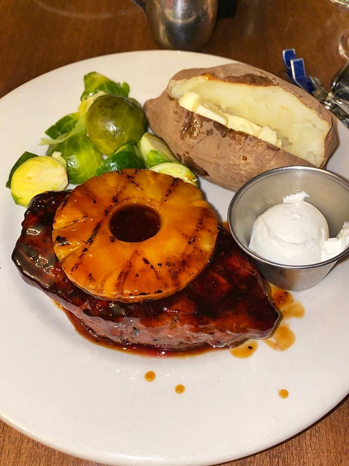 Aloha, taste buds! This pineapple teriyaki glazed sirloin is like a Hawaiian vacation for your mouth.