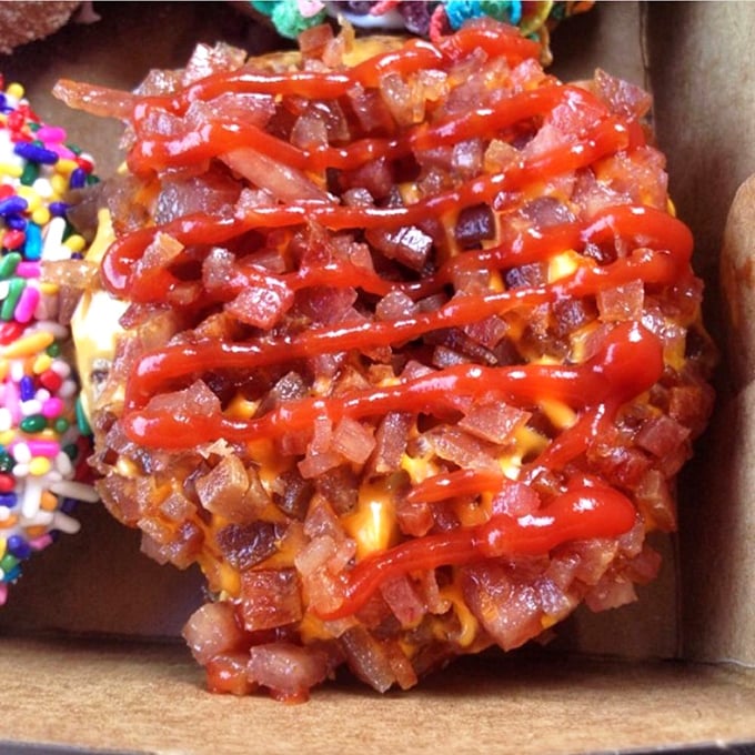 Hold onto your taste buds! This savory-sweet combo is like breakfast and dessert had a delicious love child.