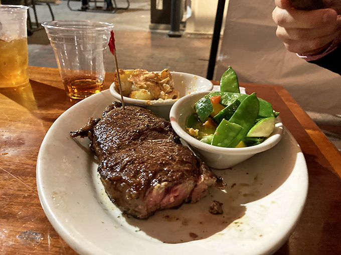 A plate that screams "America!" louder than Uncle Sam at a Fourth of July barbecue. Freedom never tasted so juicy!