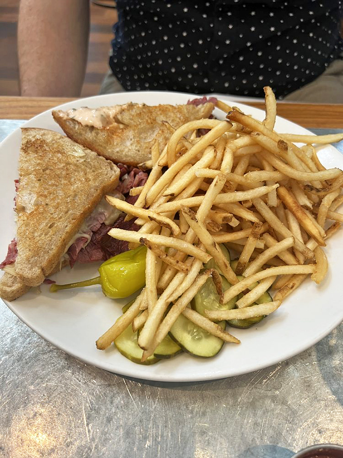 Who needs a bread line when you can have this breadwinner? Boon Fly's Reuben on sourdough is a tangy, savory symphony that'll have you saying "Oh my, rye!"
