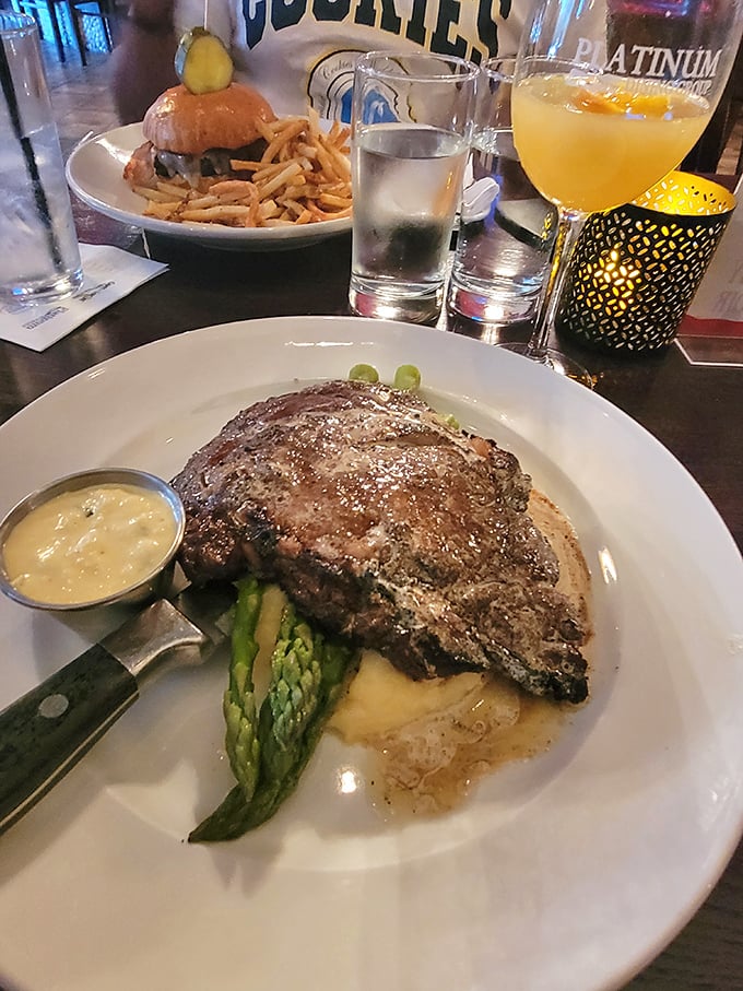 This plate is a work of art. If Picasso painted with steak and asparagus, this would be hanging in the Louvre.