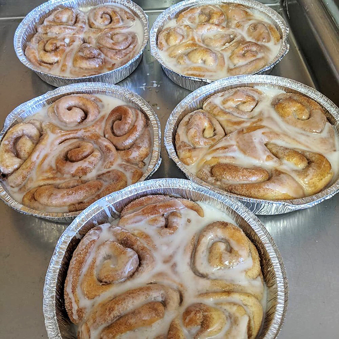 A pan-demonium of pastry perfection! Willy's cinnamon rolls huddle together, plotting their delicious takeover of taste buds everywhere.