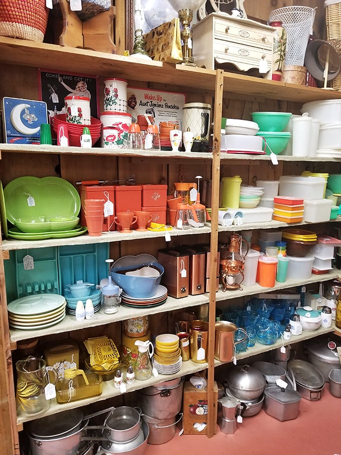 A rainbow of retro kitchenware that'll make your cupboards jealous. Who knew nostalgia came in such delicious colors?