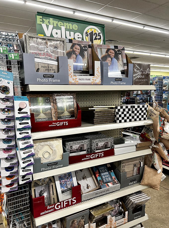 Frame your memories without emptying your wallet. These displays prove good taste doesn't require a platinum credit card.