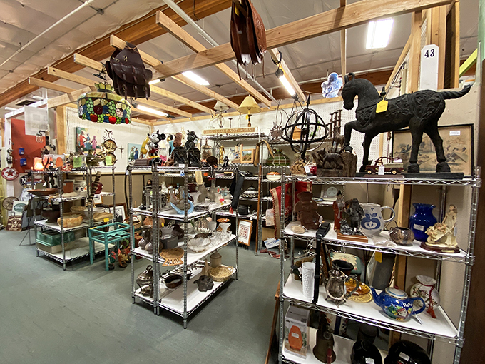 Home decor heaven or your Pinterest board come to life? This booth is bursting with charm that would make Joanna Gaines swoon.