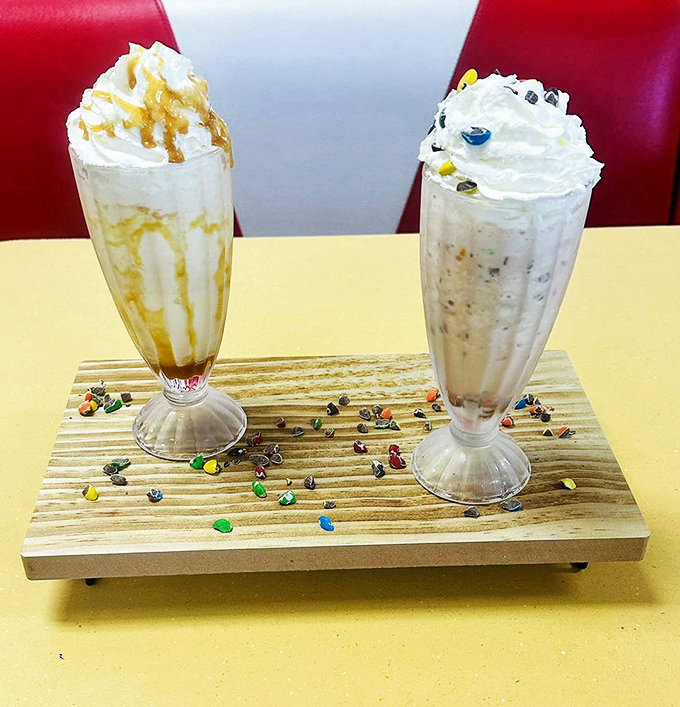 Double trouble never looked so sweet! These milkshakes are like the Beyonc&eacute; and Kelly Rowland of desserts &ndash; a dynamic duo.