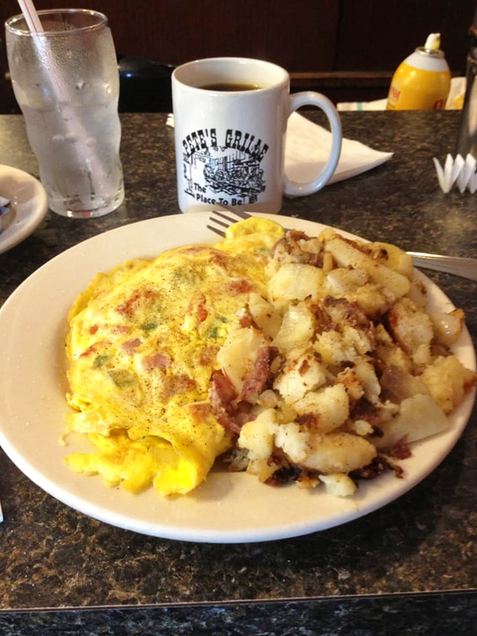 The Western omelet: where the Wild West meets the Mid-Atlantic in a cheesy, ham-filled showdown that'll have your fork racing to keep up.