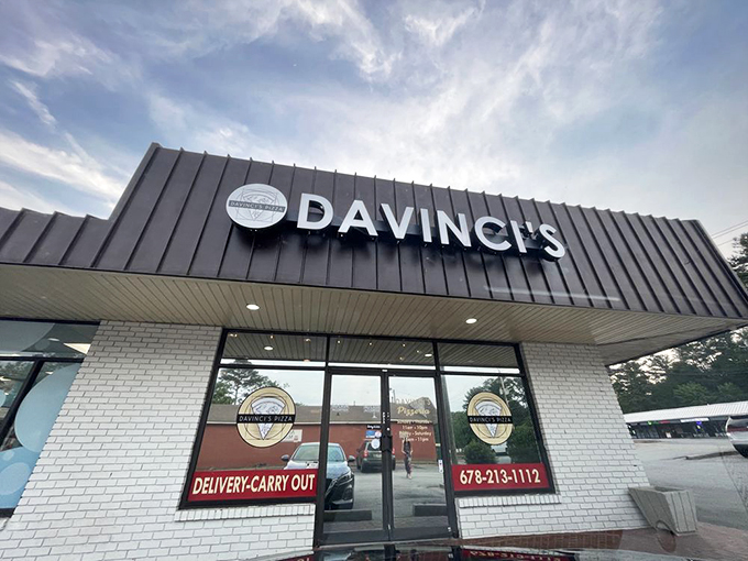 DaVinci's: where the Mona Lisa of pizzas is born. This modern facade hides a Renaissance of flavor inside.