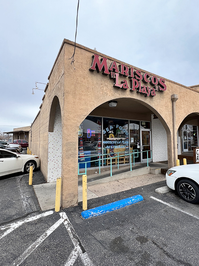 "Mariscos La Playa: Santa Fe's answer to the question, 'Can landlocked states do seafood?' Spoiler: It's a resounding s&iacute;!"