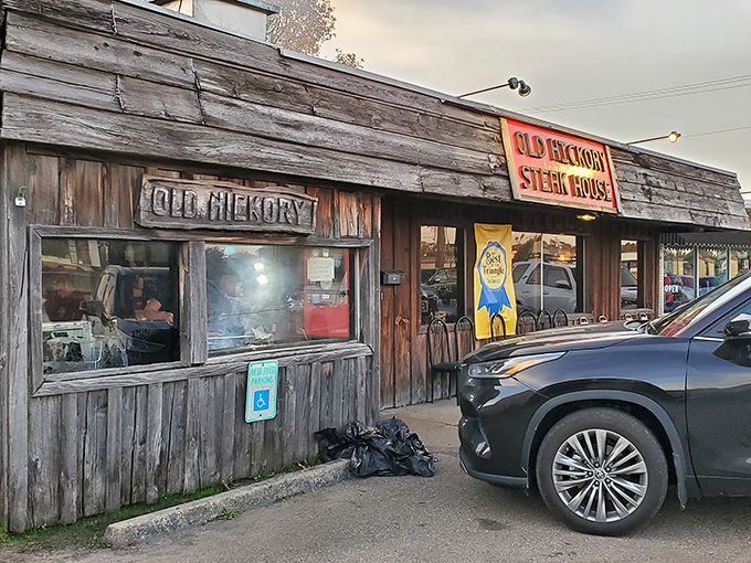 Rustic vibes, gourmet bites! Old Hickory's weathered exterior is a prelude to the timeless flavors waiting inside.