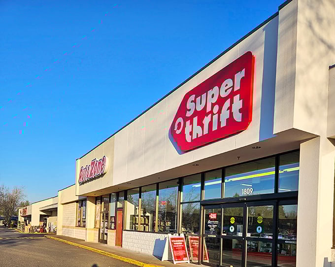 SuperThrift: Where 'super' isn't just a name, it's a promise. This Oregon City gem is a bargain bonanza that'll make your wallet do a happy dance.