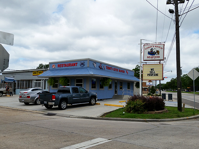 Today's Ketch: Where "We sell propane" meets "We sell amazing seafood." Talk about a unexpected combo!
