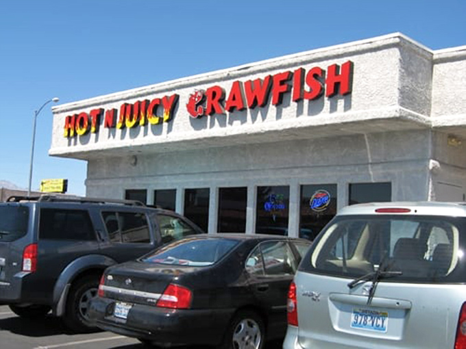 Forget the poker face – at Hot N Juicy, it's all about the "yum face." Prepare for a delicious, messy adventure!