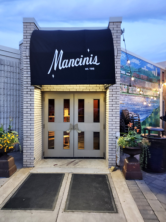Step into Mancini's and you're transported to a world where Sinatra croons and steaks sizzle in perfect harmony.