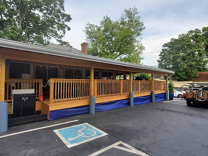 Flowers, fencing, and mouthwatering aromas? Blue Heron's porch is like a warm Kentucky welcome, with a side of sizzling steak.