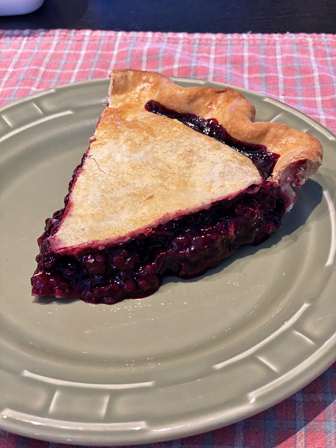 Purple perfection on a plate! This boysenberry pie is so vibrant, it could moonlight as a modern art masterpiece. Delicious AND cultured!
