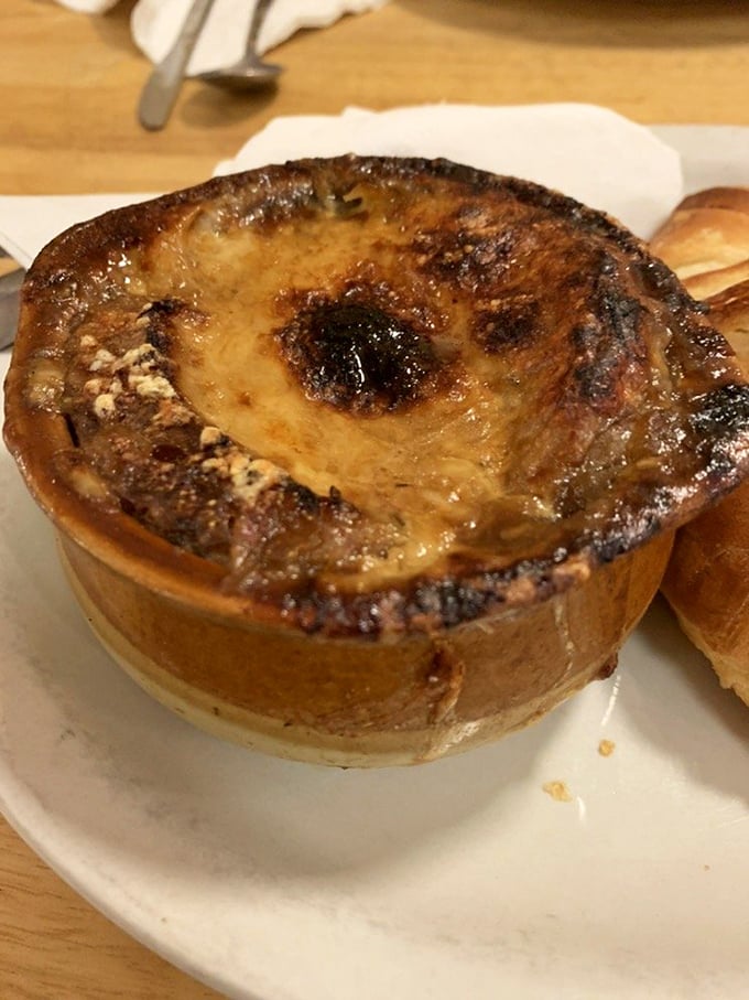 Bubbling, golden perfection. If this soup were a person, it'd be the lovechild of Julia Child and a warm hug.