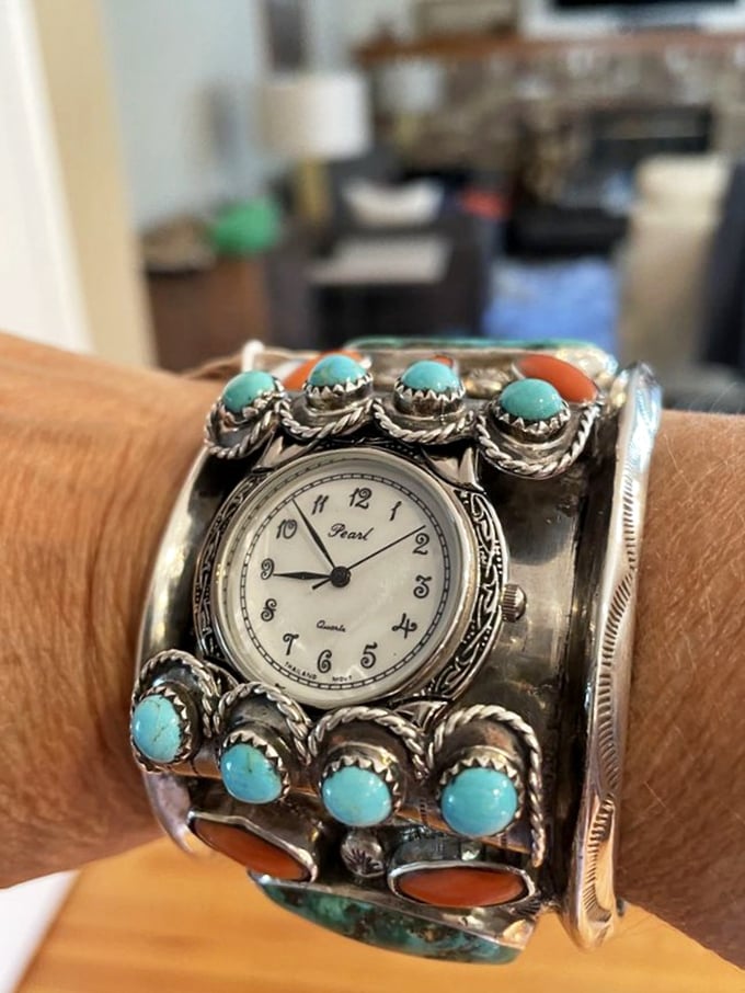 Time's a-ticking in style! This turquoise-studded watch could make even the White Rabbit from Alice in Wonderland jealous.