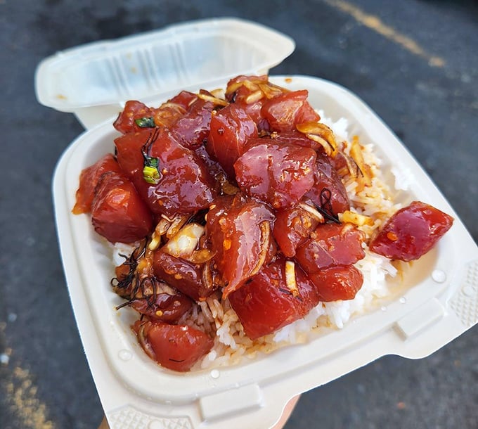 Shoyu serious? This shoyu poke looks so good, it's enough to make a fish jump right out of the water and onto your fork.