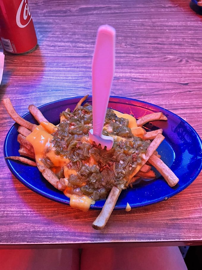 Fries, meet your soulmate: green chile and cheese. It's a m&eacute;nage &agrave; trois of flavor that'll make your taste buds swoon.