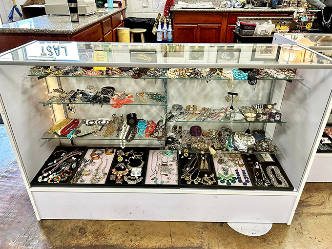 Sparkle and shine, oh my! This treasure trove of baubles and bling could make even Elizabeth Taylor say, "Maybe I need just one more necklace."