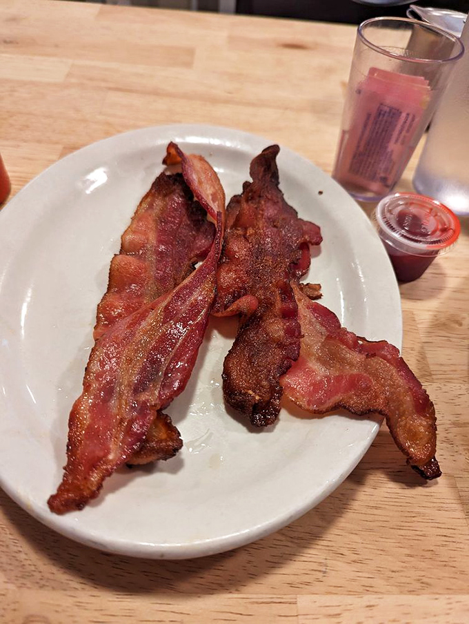 Bacon so crispy, it could star in its own ASMR video. Crunchy, salty perfection on a plate.