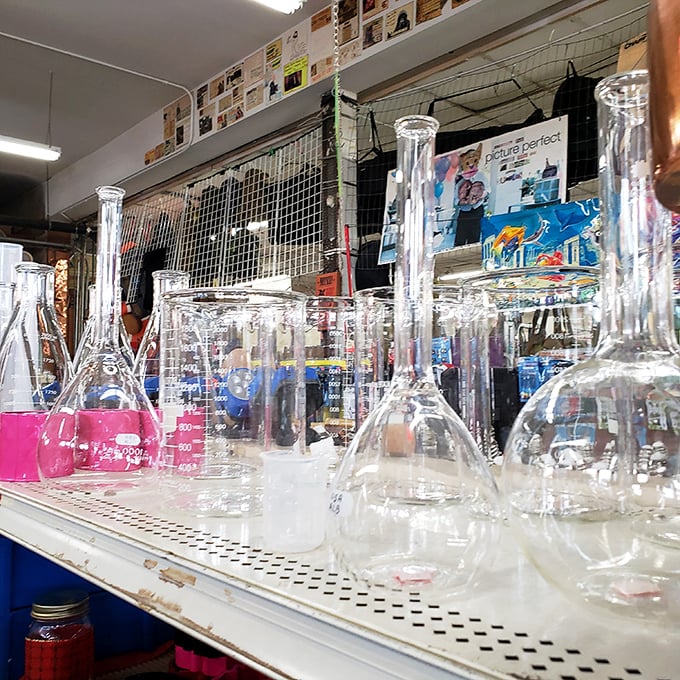 Breaking Bad meets Mr. Wizard in this cornucopia of lab equipment. Beakers and test tubes galore – perfect for cooking up some seriously fun experiments!