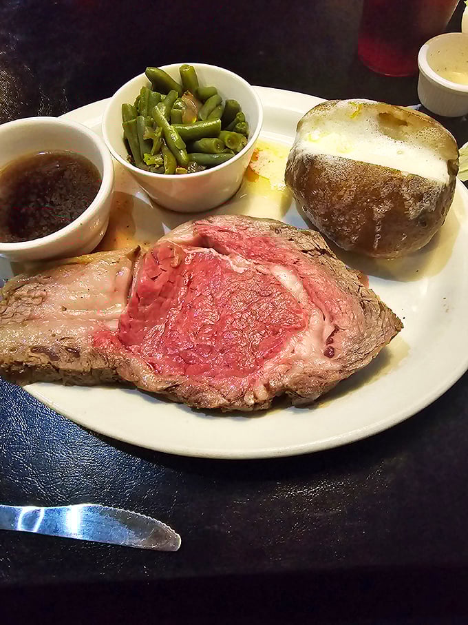 Green beans with your beef? It's like the steak brought its own entourage of delicious sidekicks.