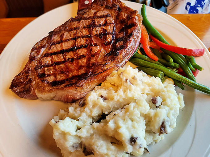 Steak and potatoes: the Fred Astaire and Ginger Rogers of comfort food. This plate's got all the right moves.