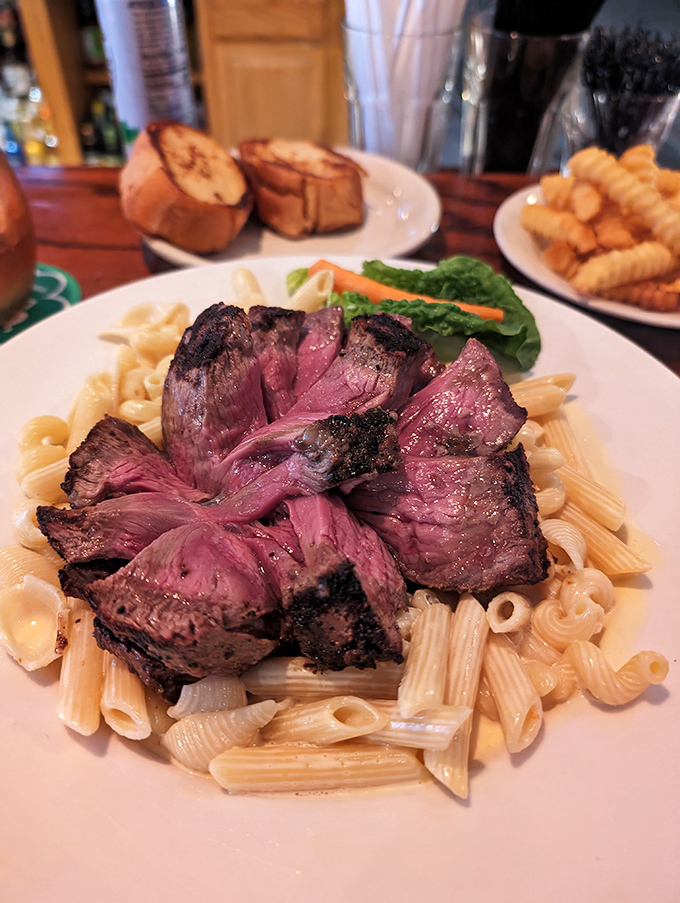 Pasta la vista, baby! This steak and pasta combo is the dynamic duo your dinner table has been waiting for.