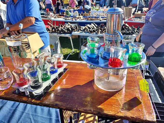 Cheers to vintage style! These colorful shot glasses are ready to party like it's 1959. Mad Men meets Willy Wonka in this quirky cocktail set.