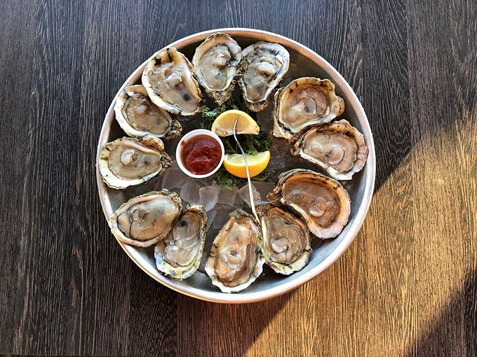 These oysters are arranged like a clock, and it's always seafood o'clock at Bubba's. Fresh, briny, and ready to be slurped with gusto.