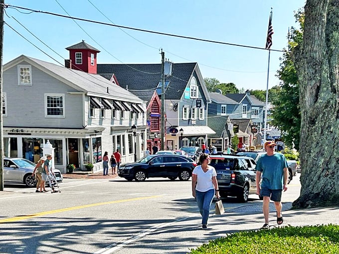 Small-town America, served with a side of sea breeze. Kennebunkport's streets are made for leisurely strolls and impromptu ice cream stops.