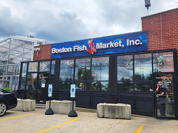 Boston Fish Market: A slice of New England in the heart of Des Plaines. Who needs the Atlantic when you've got this seafood feast?